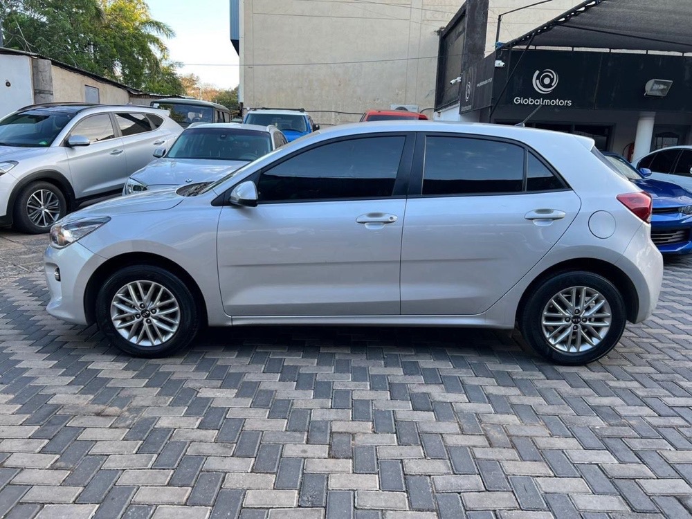 KIA RIO 2018 | Carden